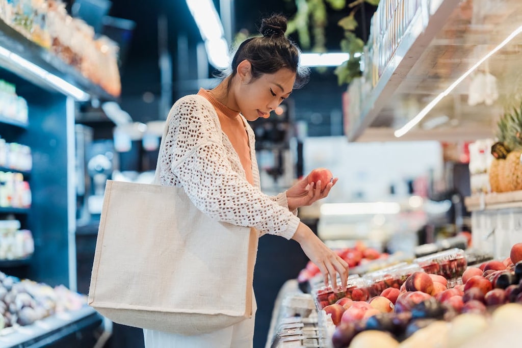 Zero Waste Shopping: 5 Tips To Reduce Waste When Shopping | ECOly